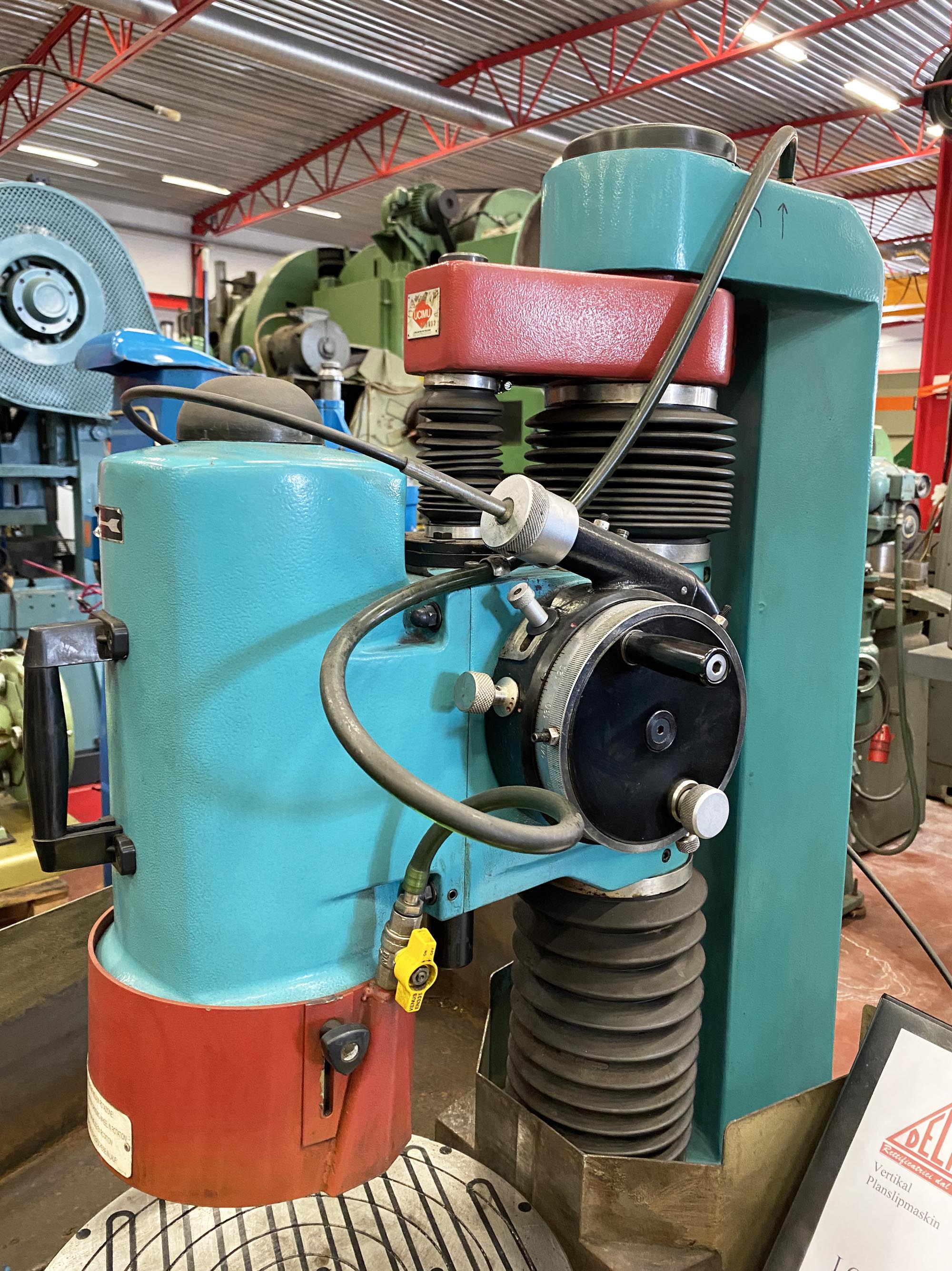 Surface grinder (disc grinder) Delta LC400. Year: 2003. - Surface ...