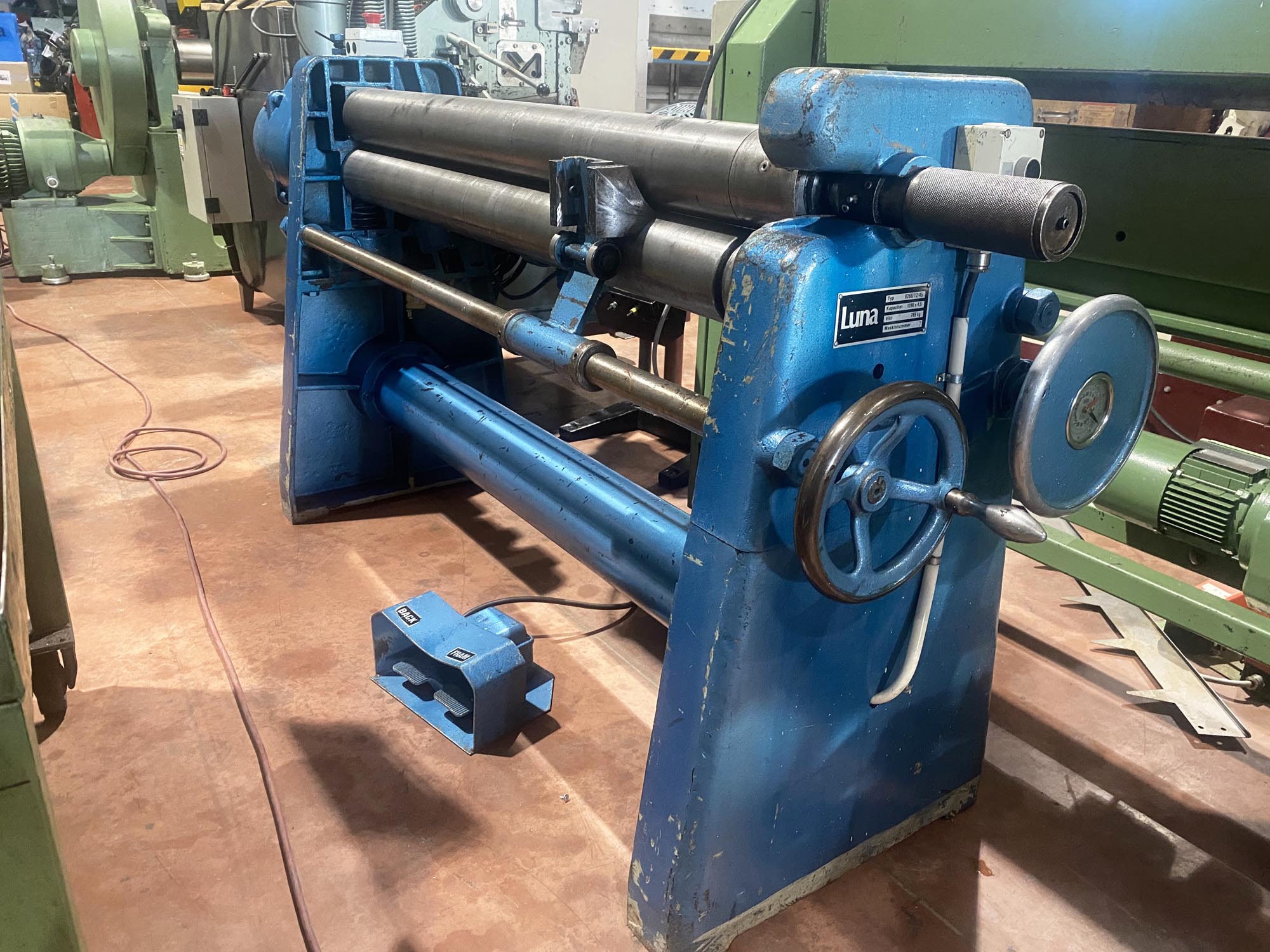 Motorized roller bender Luna 8266/12/45 - Roller benders - Sheet metal ...