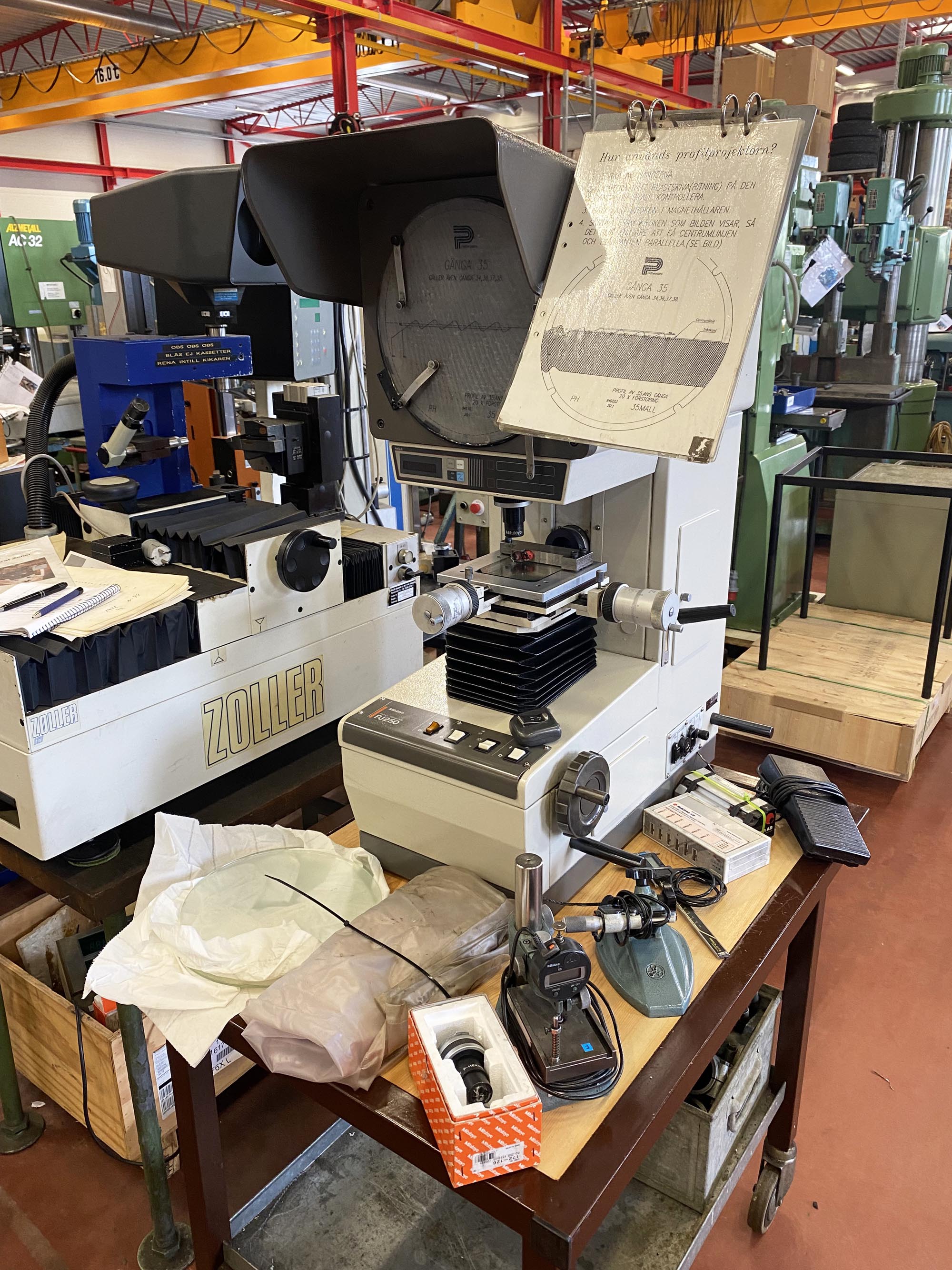 Profile projector Mitutoyo PJ250 + measuring tools - Profile Projector ...